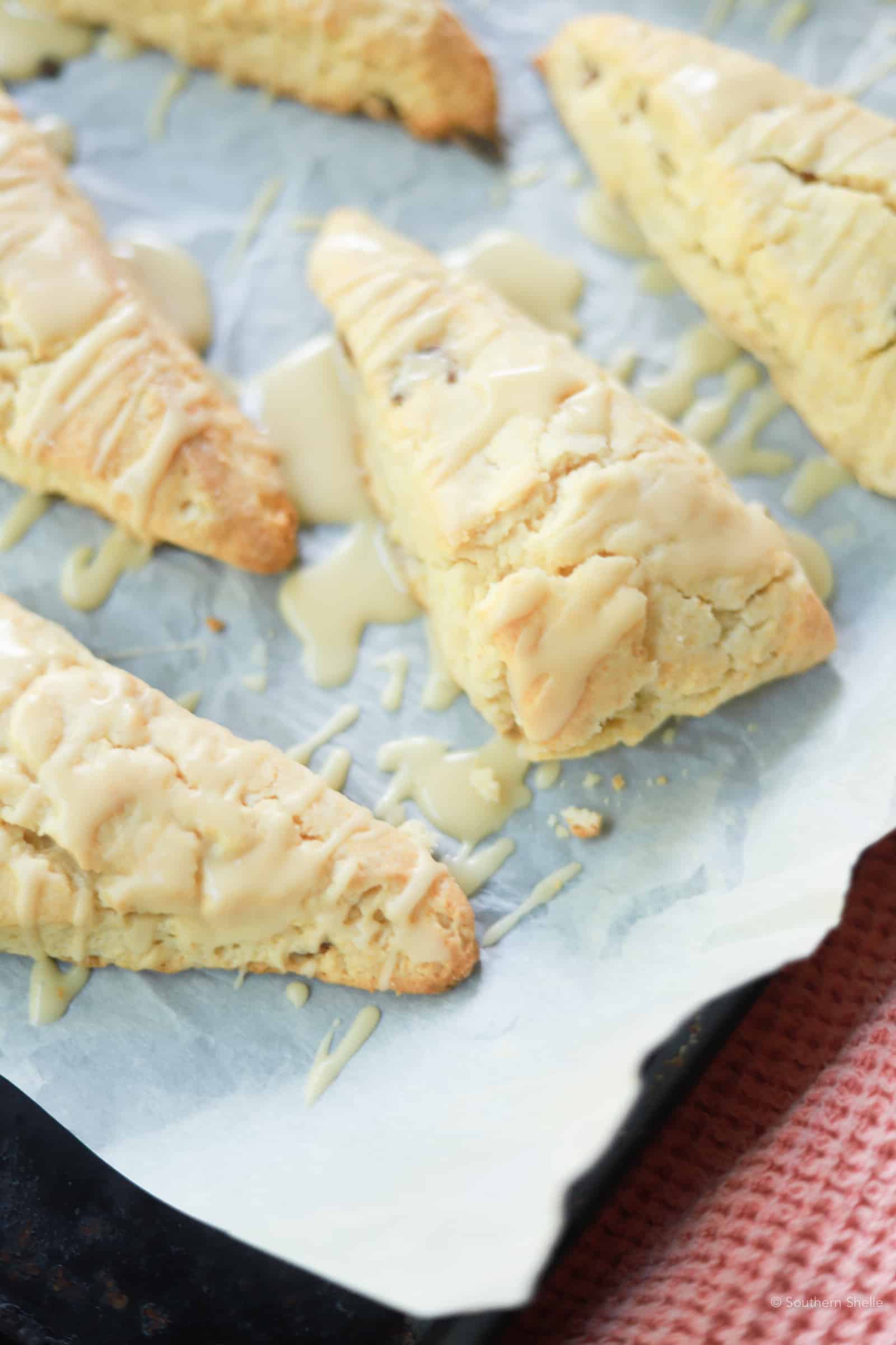 Maple Bacon Scones • Southern Shelle